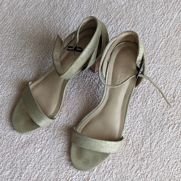Able | Shoes | Able Elizabeth Heeled Sandals Metallic Gold Size 75 ...